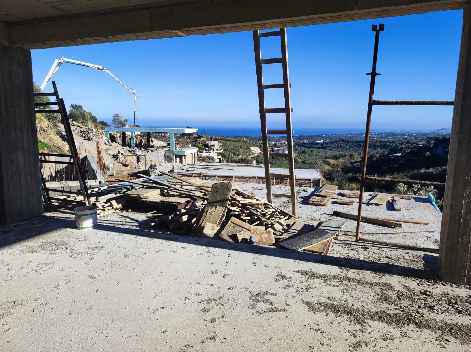 TRINITY HILLS – Action Constructing